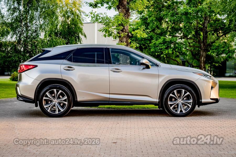 Grey Lexus RX 2016 in Parnu, with an engine capacity of 3.50 L and mileage of 115 thousand km for 29990 €, photo 9 on AUTOMOTO.COM.LV