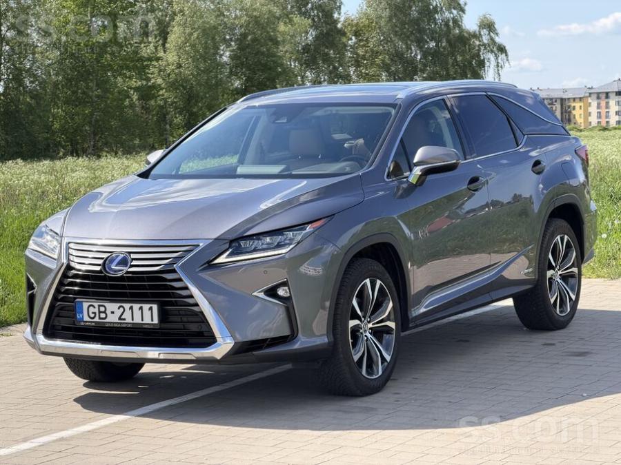 Grey Lexus RX 2018 in Riga, with an engine capacity of 3.50 L and mileage of 110 thousand km for 32500 €, photo 8 on AUTOMOTO.COM.LV