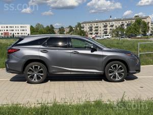 Grey Lexus RX 2018 in Riga, with an engine capacity of 3.50 L and mileage of 110 thousand km for 32500 €, photo 9 on AUTOMOTO.COM.LV