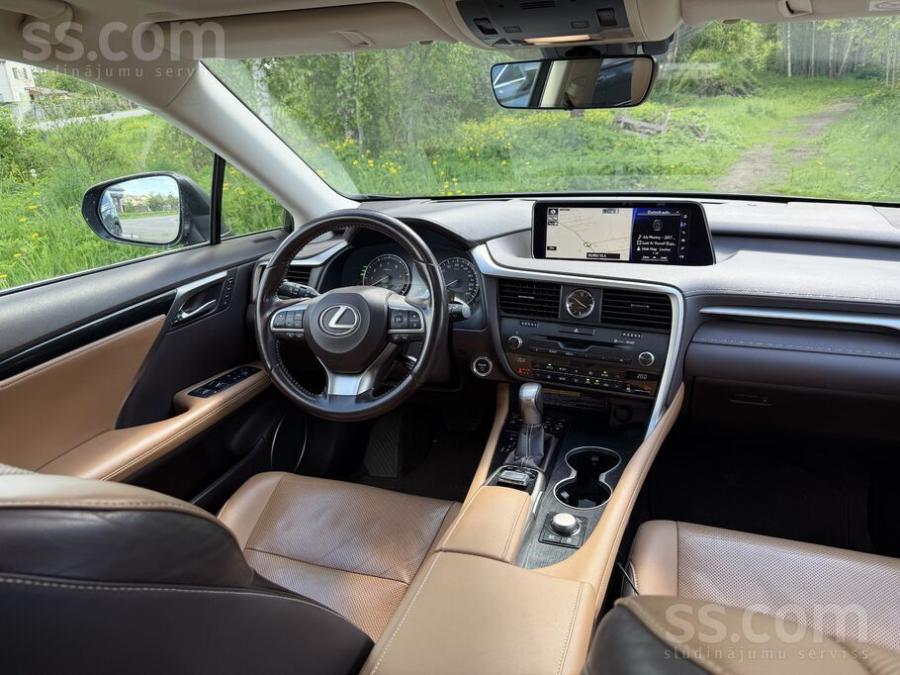 Grey Lexus RX 2018 in Riga, with an engine capacity of 3.50 L and mileage of 110 thousand km for 32500 €, photo 11 on AUTOMOTO.COM.LV