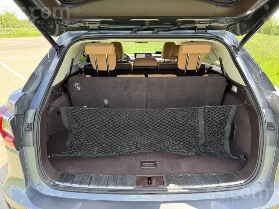 Grey Lexus RX 2018 in Riga, with an engine capacity of 3.50 L and mileage of 110 thousand km for 32500 €, photo 28 on AUTOMOTO.COM.LV