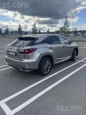 Pelēks Lexus RX 2018 Rīga, ar dzinēja tilpumu 3.50 L un nobraukumu 189 tūkst. km par 28600 €, foto 5 vietnē AUTOMOTO.COM.LV