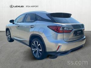 Pelēks Lexus RX 2019 Rīga, ar dzinēja tilpumu 3.50 L un nobraukumu 92 tūkst. km par 33000 €, foto 17 vietnē AUTOMOTO.COM.LV