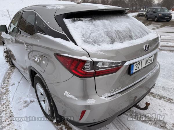 Grey Lexus RX 2019 in Tallinn, with an engine capacity of 3.50 L and mileage of 194 thousand km for 29900 €, photo 4 on AUTOMOTO.COM.LV