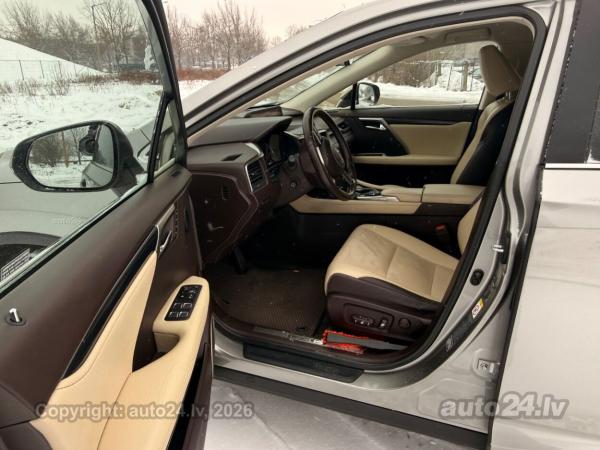 Grey Lexus RX 2019 in Tallinn, with an engine capacity of 3.50 L and mileage of 194 thousand km for 29900 €, photo 5 on AUTOMOTO.COM.LV