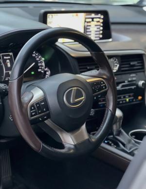 Grey Lexus RX 2019 in Riga, with an engine capacity of 3.50 L and mileage of 122 thousand km for 35750 €, photo 5 on AUTOMOTO.COM.LV