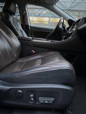 Grey Lexus RX 2019 in Riga, with an engine capacity of 3.50 L and mileage of 122 thousand km for 35750 €, photo 23 on AUTOMOTO.COM.LV