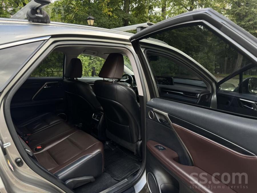 Grey Lexus RX 2019 in Riga, with an engine capacity of 3.50 L and mileage of 86 thousand km for 33890 €, photo 16 on AUTOMOTO.COM.LV