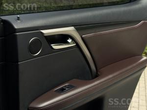 Grey Lexus RX 2019 in Riga, with an engine capacity of 3.50 L and mileage of 86 thousand km for 33890 €, photo 19 on AUTOMOTO.COM.LV
