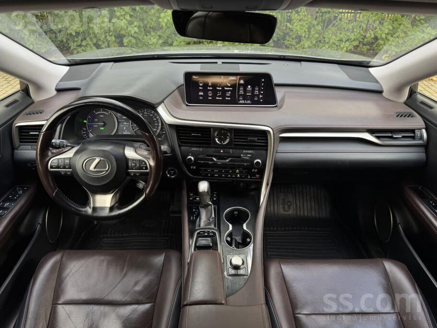 Grey Lexus RX 2019 in Riga, with an engine capacity of 3.50 L and mileage of 86 thousand km for 33890 €, photo 22 on AUTOMOTO.COM.LV