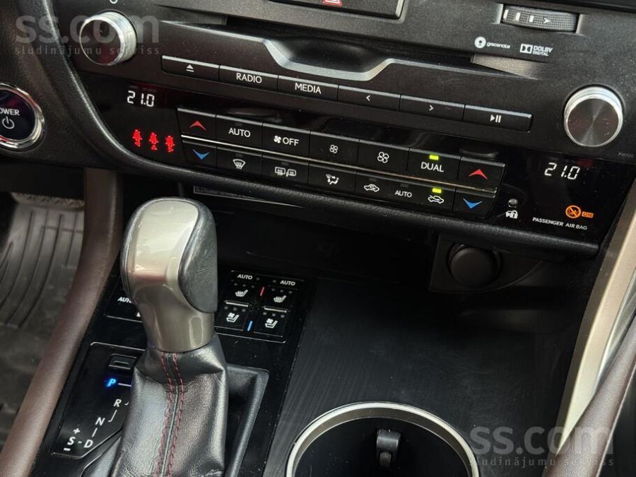 Grey Lexus RX 2019 in Riga, with an engine capacity of 3.50 L and mileage of 86 thousand km for 33890 €, photo 27 on AUTOMOTO.COM.LV