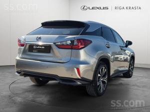 Grey Lexus RX 2020 in Riga, with an engine capacity of 3.50 L and mileage of 81 thousand km for 33400 €, photo 3 on AUTOMOTO.COM.LV