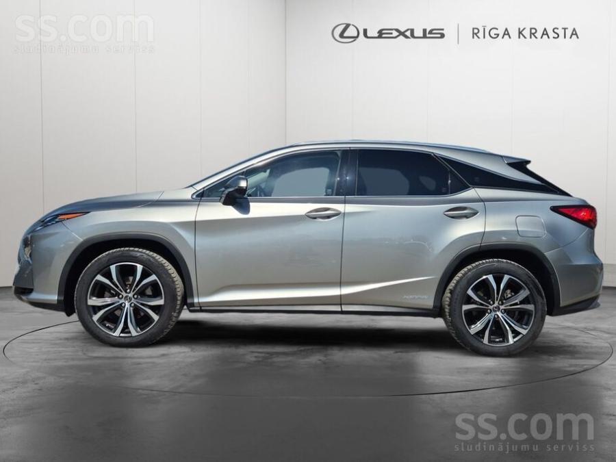 Grey Lexus RX 2020 in Riga, with an engine capacity of 3.50 L and mileage of 81 thousand km for 33400 €, photo 4 on AUTOMOTO.COM.LV