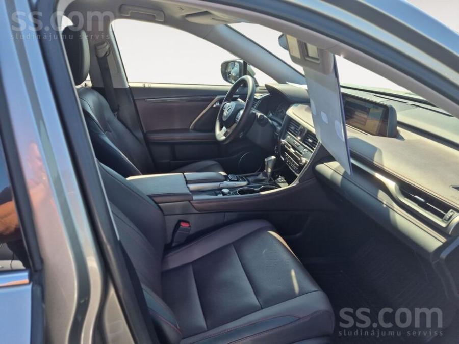 Grey Lexus RX 2020 in Riga, with an engine capacity of 3.50 L and mileage of 81 thousand km for 33400 €, photo 7 on AUTOMOTO.COM.LV