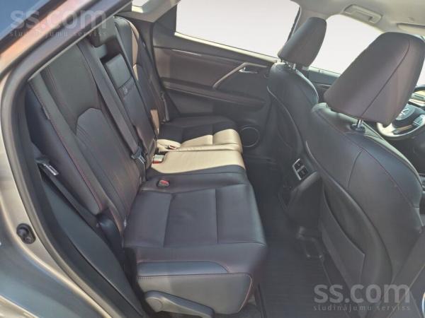 Pelēks Lexus RX 2020 Rīga, ar dzinēja tilpumu 3.50 L un nobraukumu 81 tūkst. km par 33400 €, foto 7 vietnē AUTOMOTO.COM.LV