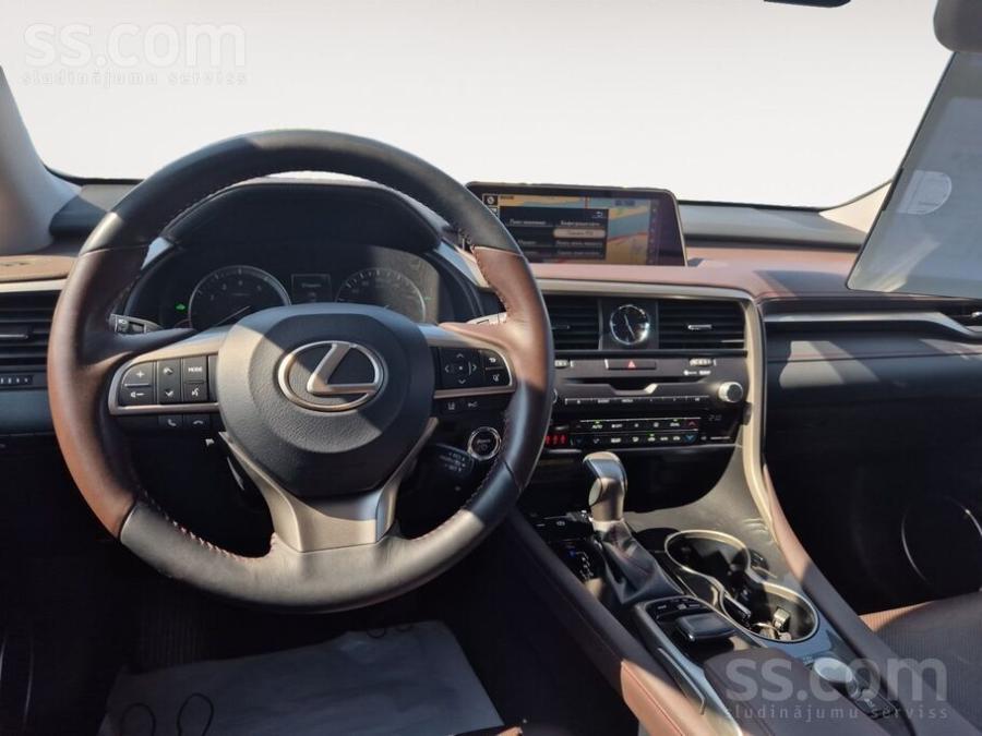 Grey Lexus RX 2020 in Riga, with an engine capacity of 3.50 L and mileage of 81 thousand km for 33400 €, photo 10 on AUTOMOTO.COM.LV