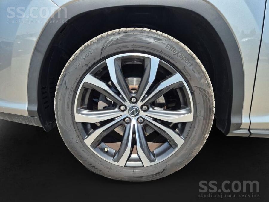 Grey Lexus RX 2020 in Riga, with an engine capacity of 3.50 L and mileage of 81 thousand km for 33400 €, photo 16 on AUTOMOTO.COM.LV