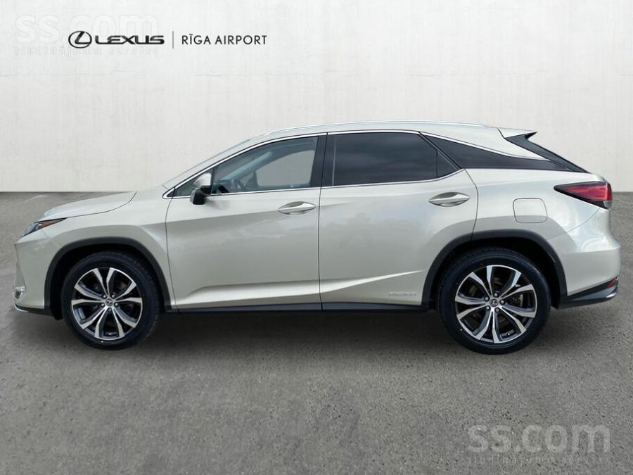 Grey Lexus RX 2021 in Tukums, with an engine capacity of 3.50 L and mileage of 85 thousand km for 41000 €, photo 4 on AUTOMOTO.COM.LV
