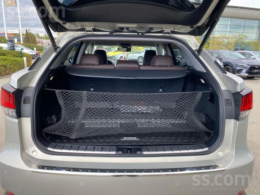 Grey Lexus RX 2021 in Tukums, with an engine capacity of 3.50 L and mileage of 85 thousand km for 41000 €, photo 11 on AUTOMOTO.COM.LV