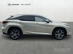 Grey Lexus RX 2021 in Tukums, with an engine capacity of 3.50 L and mileage of 85 thousand km for 41000 €, photo 17 on AUTOMOTO.COM.LV