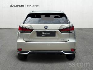 Pelēks Lexus RX 2021 Rīga, ar dzinēja tilpumu 3.50 L un nobraukumu 118 tūkst. km par 38000 €, foto 5 vietnē AUTOMOTO.COM.LV