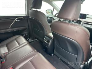 Pelēks Lexus RX 2021 Rīga, ar dzinēja tilpumu 3.50 L un nobraukumu 118 tūkst. km par 38000 €, foto 8 vietnē AUTOMOTO.COM.LV