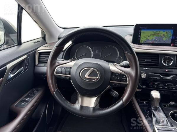 Grey Lexus RX 2021 in Riga, with an engine capacity of 3.50 L and mileage of 118 thousand km for 38000 €, photo 9 on AUTOMOTO.COM.LV