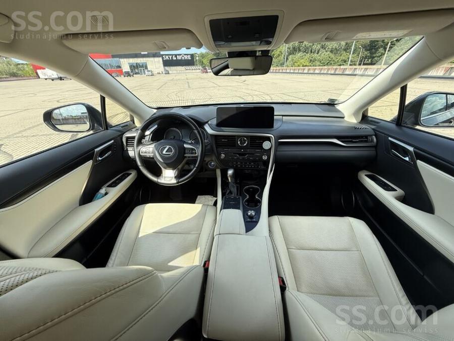 Pelēks Lexus RX 2022 Rīga, ar dzinēja tilpumu 3.50 L un nobraukumu 104 tūkst. km par 45500 €, foto 5 vietnē AUTOMOTO.COM.LV