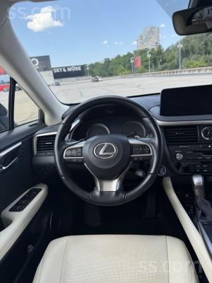 Pelēks Lexus RX 2022 Rīga, ar dzinēja tilpumu 3.50 L un nobraukumu 104 tūkst. km par 45500 €, foto 6 vietnē AUTOMOTO.COM.LV
