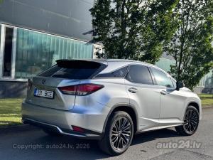 Pelēks Lexus RX 2022 Tallina, ar dzinēja tilpumu 3.50 L un nobraukumu 42 tūkst. km par 52500 €, foto 3 vietnē AUTOMOTO.COM.LV