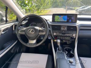 Pelēks Lexus RX 2022 Tallina, ar dzinēja tilpumu 3.50 L un nobraukumu 42 tūkst. km par 52500 €, foto 11 vietnē AUTOMOTO.COM.LV