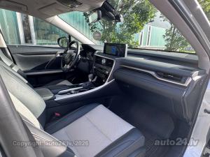 Pelēks Lexus RX 2022 Tallina, ar dzinēja tilpumu 3.50 L un nobraukumu 42 tūkst. km par 52500 €, foto 12 vietnē AUTOMOTO.COM.LV