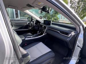 Pelēks Lexus RX 2022 Tallina, ar dzinēja tilpumu 3.50 L un nobraukumu 42 tūkst. km par 52500 €, foto 13 vietnē AUTOMOTO.COM.LV