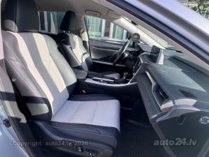 Pelēks Lexus RX 2022 Tallina, ar dzinēja tilpumu 3.50 L un nobraukumu 42 tūkst. km par 52500 €, foto 14 vietnē AUTOMOTO.COM.LV