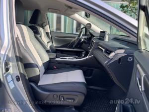 Pelēks Lexus RX 2022 Tallina, ar dzinēja tilpumu 3.50 L un nobraukumu 42 tūkst. km par 52500 €, foto 15 vietnē AUTOMOTO.COM.LV