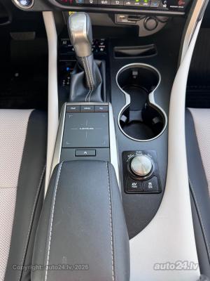Pelēks Lexus RX 2022 Tallina, ar dzinēja tilpumu 3.50 L un nobraukumu 42 tūkst. km par 52500 €, foto 20 vietnē AUTOMOTO.COM.LV