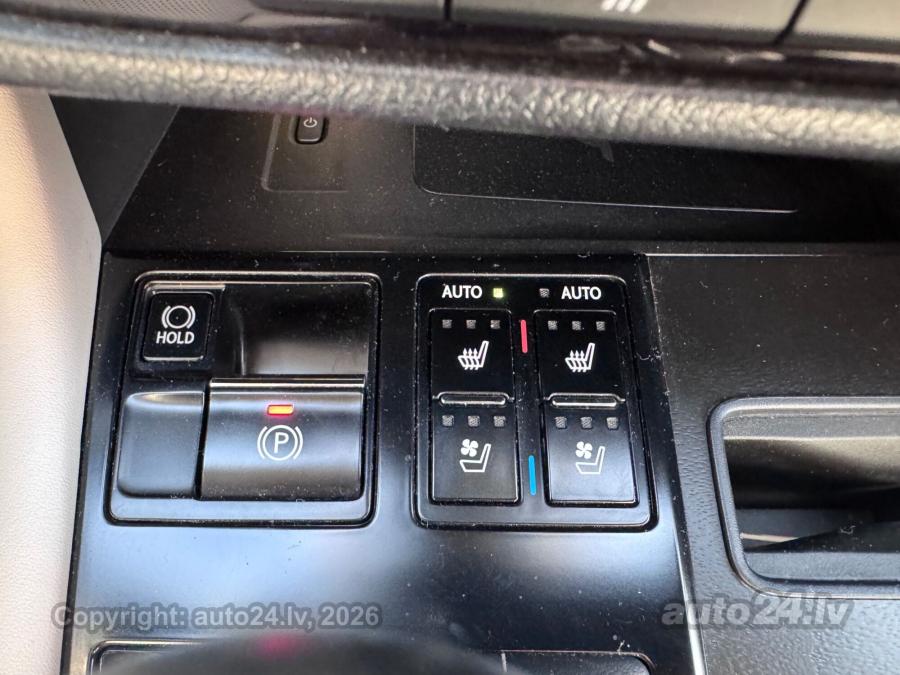 Pelēks Lexus RX 2022 Tallina, ar dzinēja tilpumu 3.50 L un nobraukumu 42 tūkst. km par 52500 €, foto 21 vietnē AUTOMOTO.COM.LV