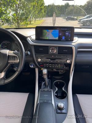 Pelēks Lexus RX 2022 Tallina, ar dzinēja tilpumu 3.50 L un nobraukumu 42 tūkst. km par 52500 €, foto 24 vietnē AUTOMOTO.COM.LV