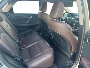 Pelēks Lexus RX 2022 Rīga, ar dzinēja tilpumu 3.50 L un nobraukumu 168 tūkst. km par 38000 €, foto 8 vietnē AUTOMOTO.COM.LV