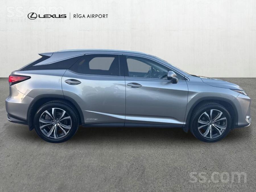 Pelēks Lexus RX 2022 Rīga, ar dzinēja tilpumu 3.50 L un nobraukumu 168 tūkst. km par 38000 €, foto 17 vietnē AUTOMOTO.COM.LV