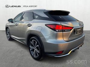 Pelēks Lexus RX 2022 Rīga, ar dzinēja tilpumu 3.50 L un nobraukumu 168 tūkst. km par 38000 €, foto 18 vietnē AUTOMOTO.COM.LV