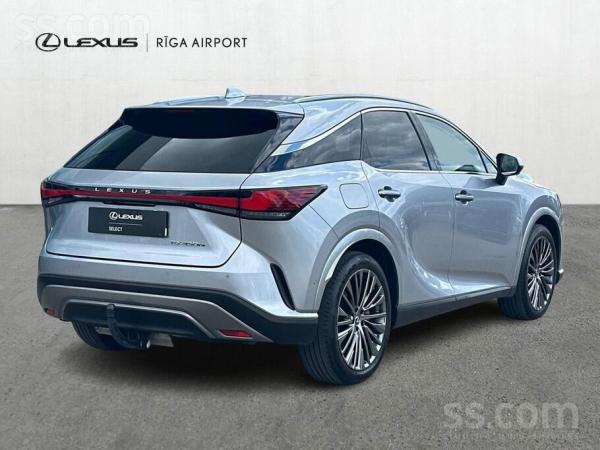 Pelēks Lexus RX 2023 Rīga, ar dzinēja tilpumu 2.50 L un nobraukumu 63 tūkst. km par 64500 €, foto 2 vietnē AUTOMOTO.COM.LV