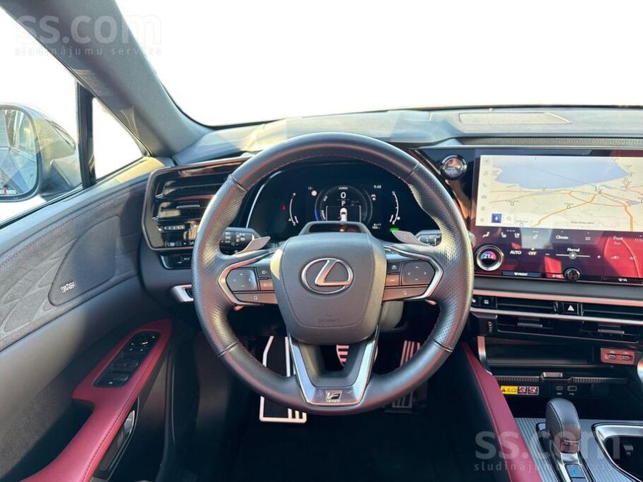 Grey Lexus RX 2023 in Riga, with an engine capacity of 2.40 L and mileage of 41 thousand km for 65000 €, photo 10 on AUTOMOTO.COM.LV