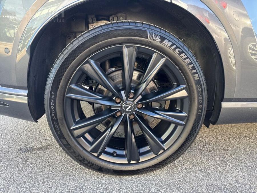 Grey Lexus RX 2023 in Riga, with an engine capacity of 2.40 L and mileage of 41 thousand km for 65000 €, photo 16 on AUTOMOTO.COM.LV