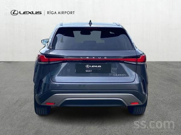 Pelēks Lexus RX 2024 Rīga, ar dzinēja tilpumu 2.50 L un nobraukumu 19 tūkst. km par 77000 €, foto 4 vietnē AUTOMOTO.COM.LV