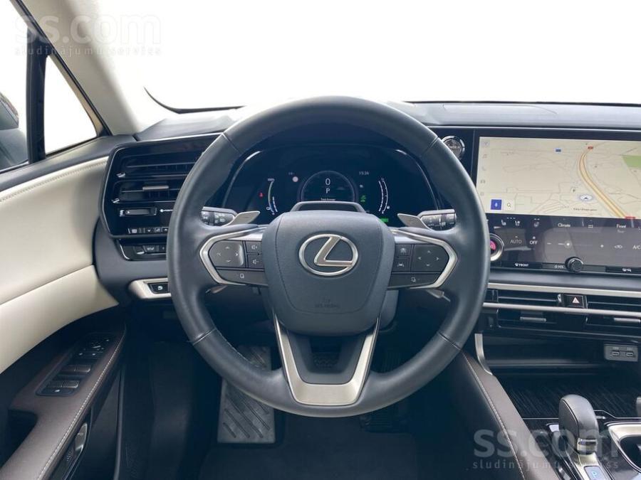 Pelēks Lexus RX 2024 Rīga, ar dzinēja tilpumu 2.50 L un nobraukumu 19 tūkst. km par 77000 €, foto 9 vietnē AUTOMOTO.COM.LV
