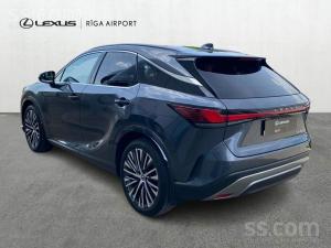 Pelēks Lexus RX 2024 Rīga, ar dzinēja tilpumu 2.50 L un nobraukumu 19 tūkst. km par 77000 €, foto 17 vietnē AUTOMOTO.COM.LV