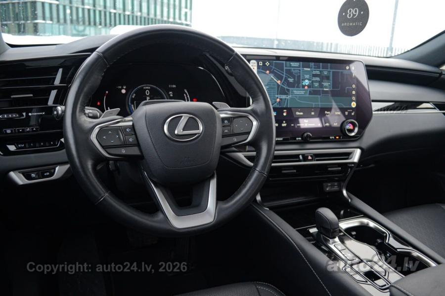 Pelēks Lexus RX 2024 Tallina, ar dzinēja tilpumu 2.50 L un nobraukumu 22 tūkst. km par 67000 €, foto 5 vietnē AUTOMOTO.COM.LV
