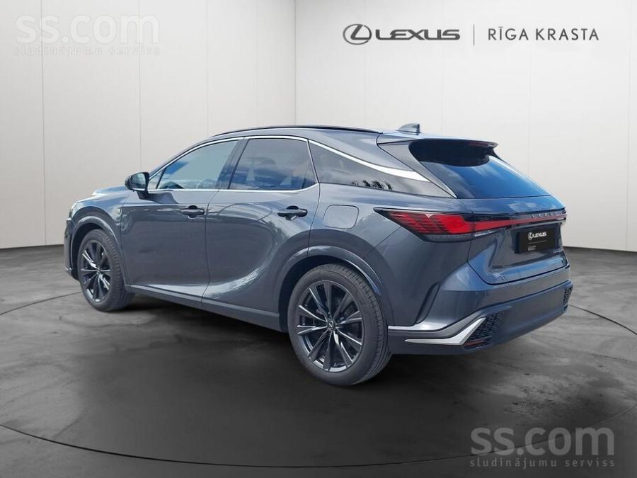 Grey Lexus RX 2024 in Riga, with an engine capacity of 2.50 L and mileage of 176 thousand km for 49900 €, photo 5 on AUTOMOTO.COM.LV
