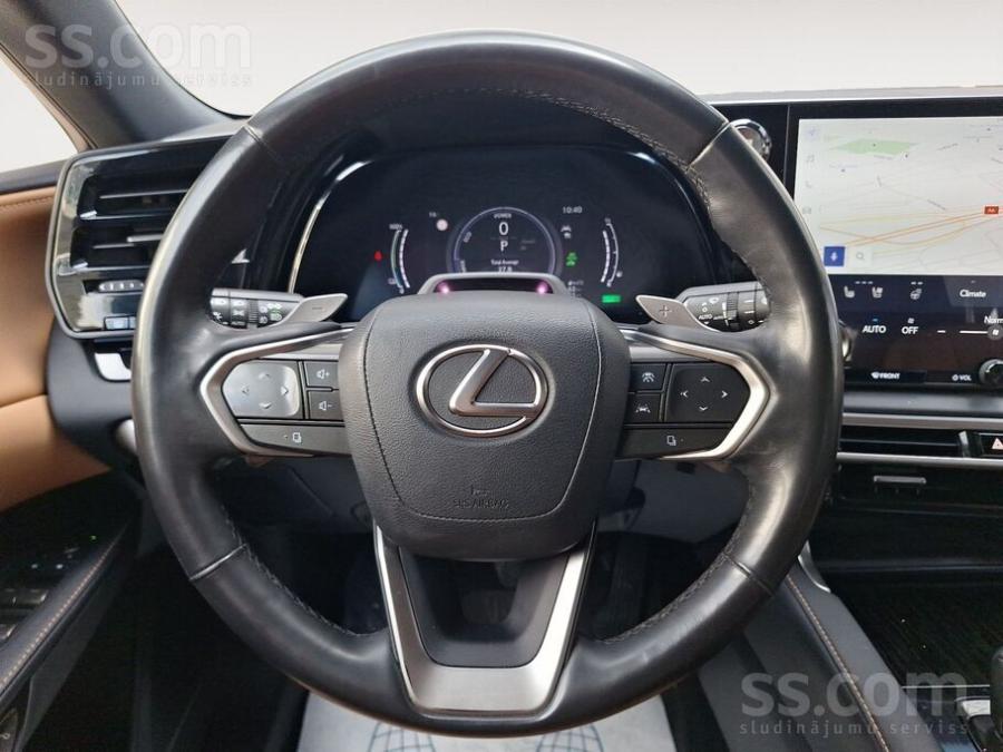 Grey Lexus RX 2024 in Riga, with an engine capacity of 2.50 L and mileage of 176 thousand km for 49900 €, photo 17 on AUTOMOTO.COM.LV